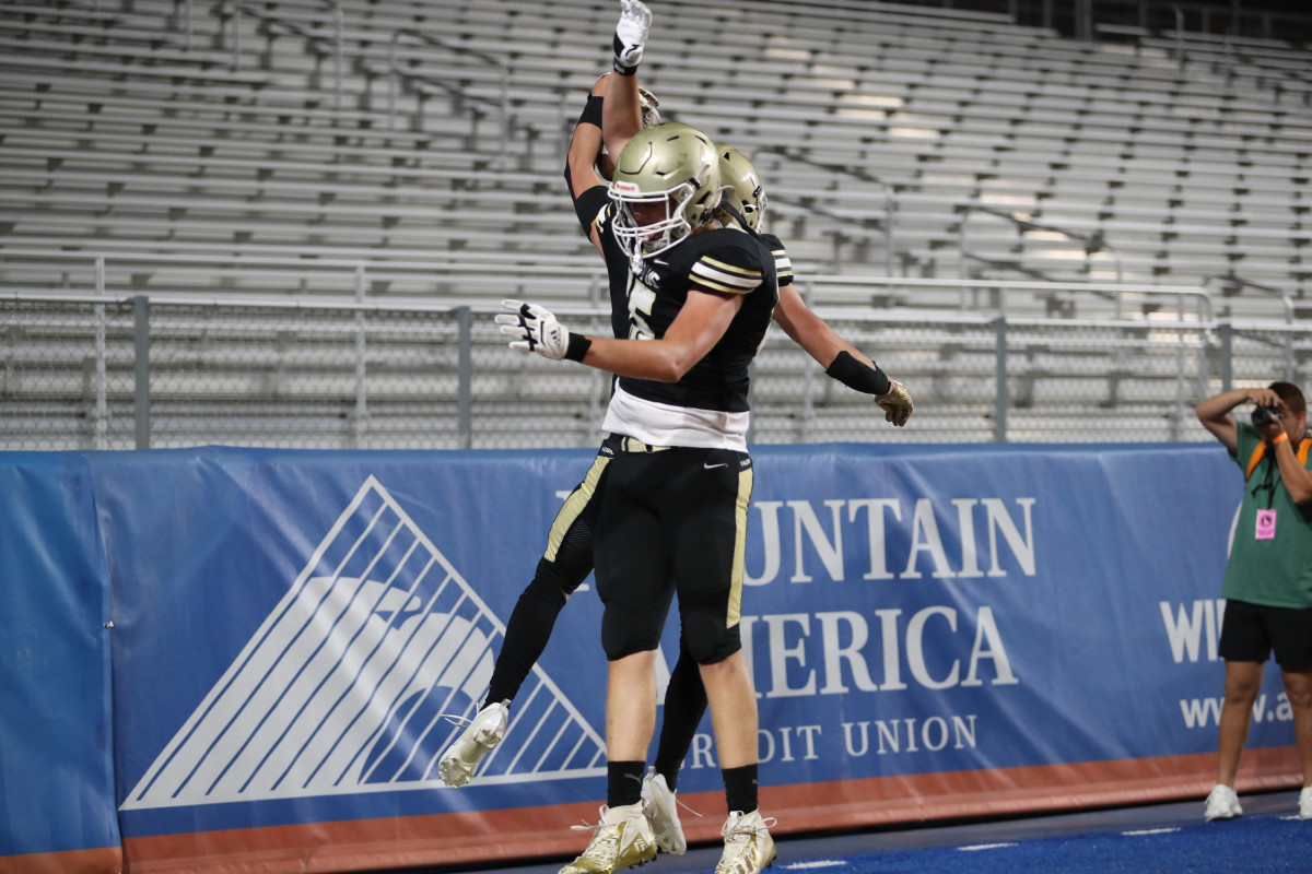 Photos: Gatlin Bair was the blur on 'The Blue' at Boise State ...