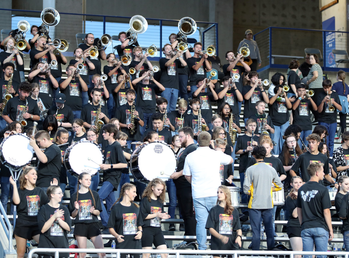Photos: Gatlin Bair was the blur on 'The Blue' at Boise State ...