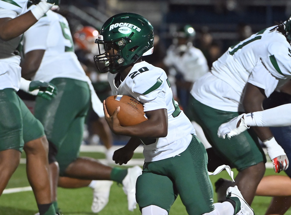 Photos: Bishop Gorman survives Miami Central and thunderstorms to win ...