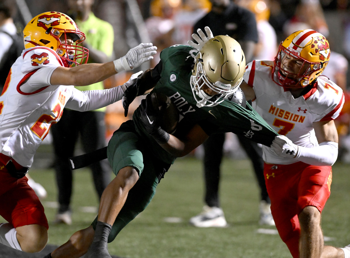 Long Beach Poly's Darius Curry, Kamarie Smith deliver game-winning TD over Mission Viejo ...