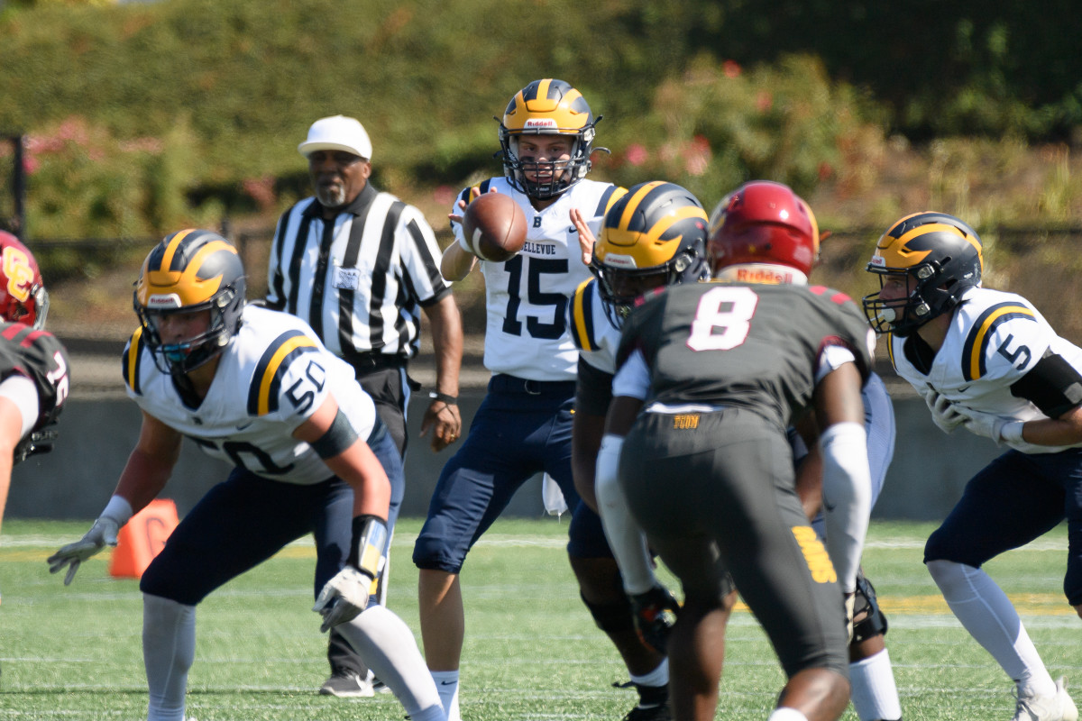 WIAA football roots: Razore father-son duo's journey at Bellevue coming ...