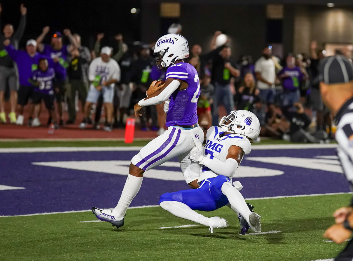 Photos: IMG Academy football tops Ben Davis (Indiana) 34-14 - Sports ...