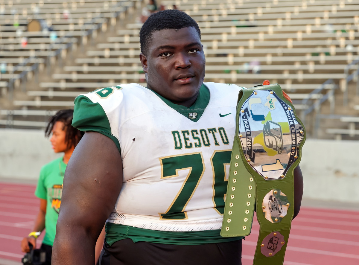 Look: DeSoto (Texas) lineman Byron Washington's junior year in pictures ...