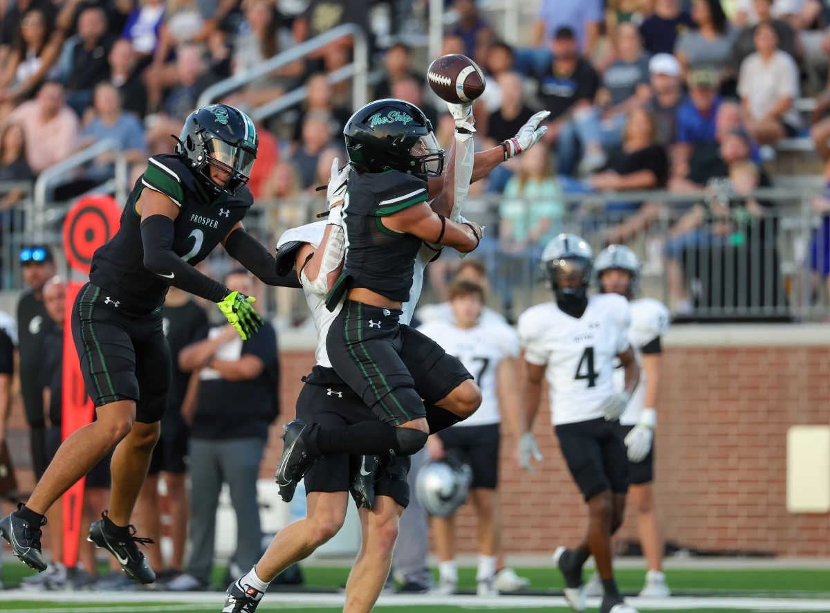 Look: Prosper football edges Denton Guyer for victory in District ...