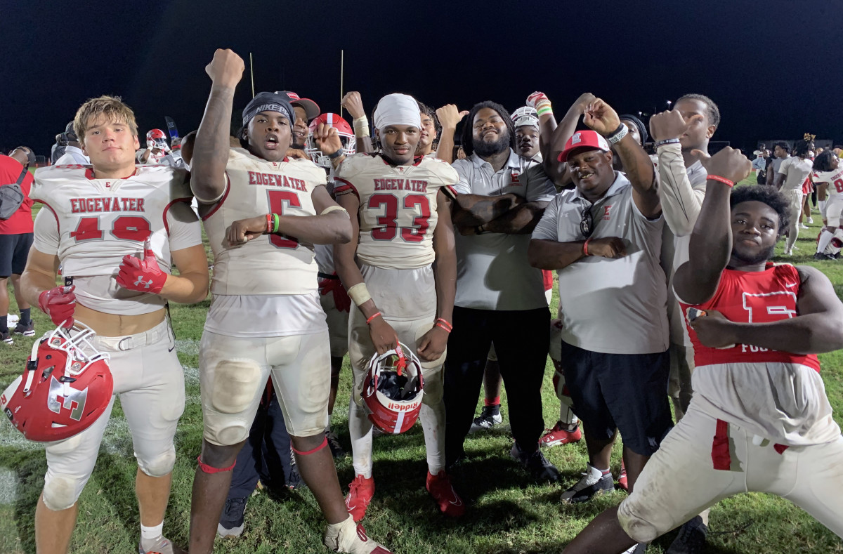 Edgewater High football overpowers Apopka, 27-0 - Sports Illustrated ...