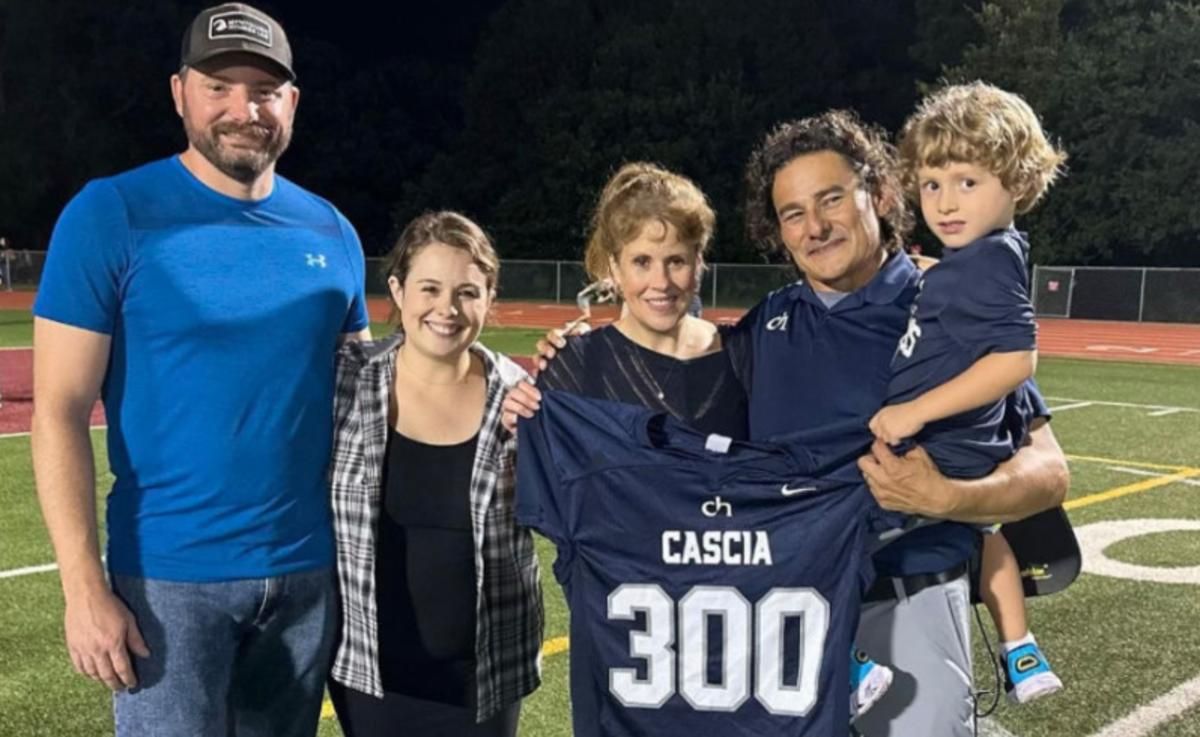 Cascia Hall (Oklahoma) football coach Joe Medina earns 300th win in ...