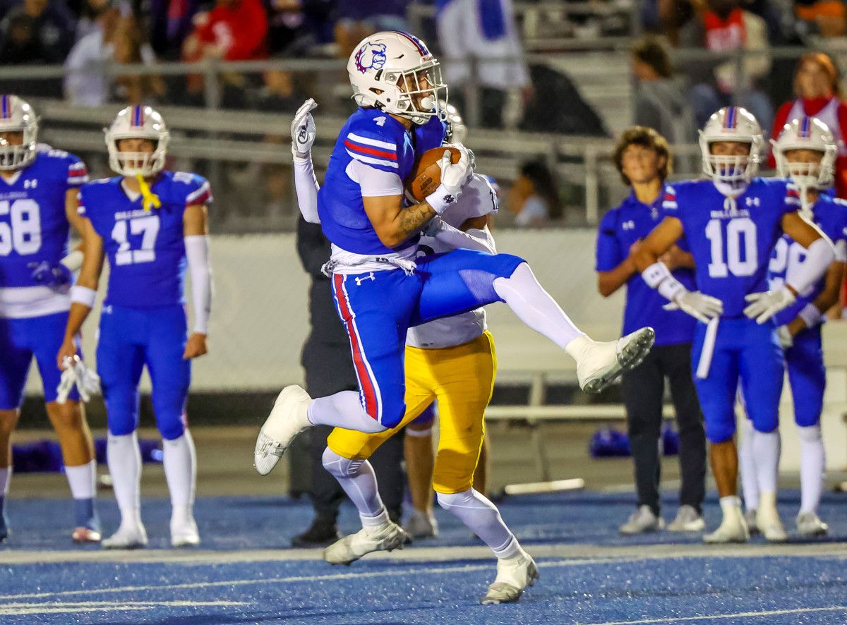 Look: Folsom football takes down rival Oak Ridge in NorCal showdown ...