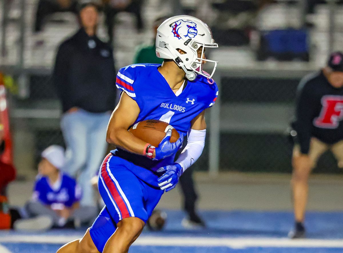 Look: Folsom football takes down rival Oak Ridge in NorCal showdown ...