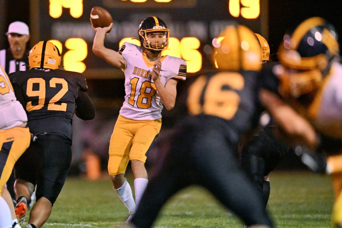 Oregon high school football media poll: Top 10 teams in Class 4A ...