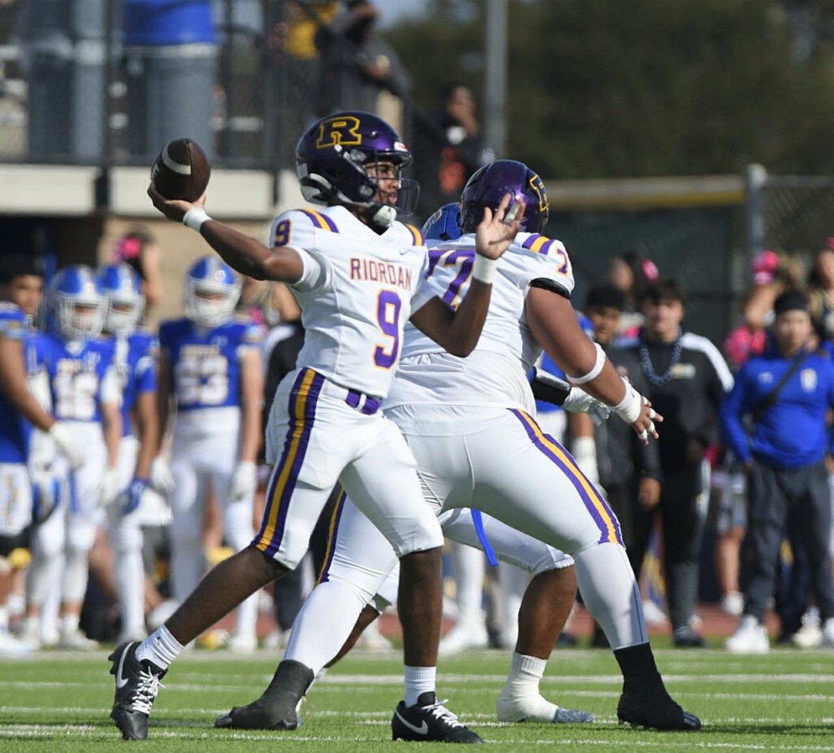 Look: Images of Serra's 53-7 home win over Riordan - Sports Illustrated ...
