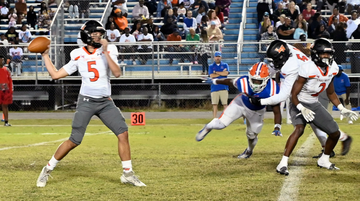 Lake Wales wins 25th straight Florida high school football game ...