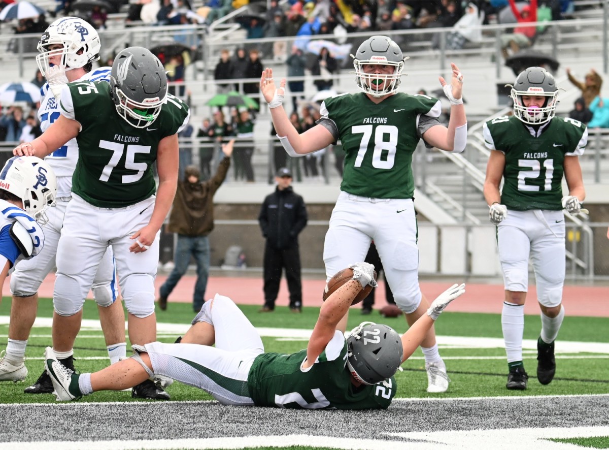 Ridgeline handles Seattle Prep, wins first playoff football game in ...