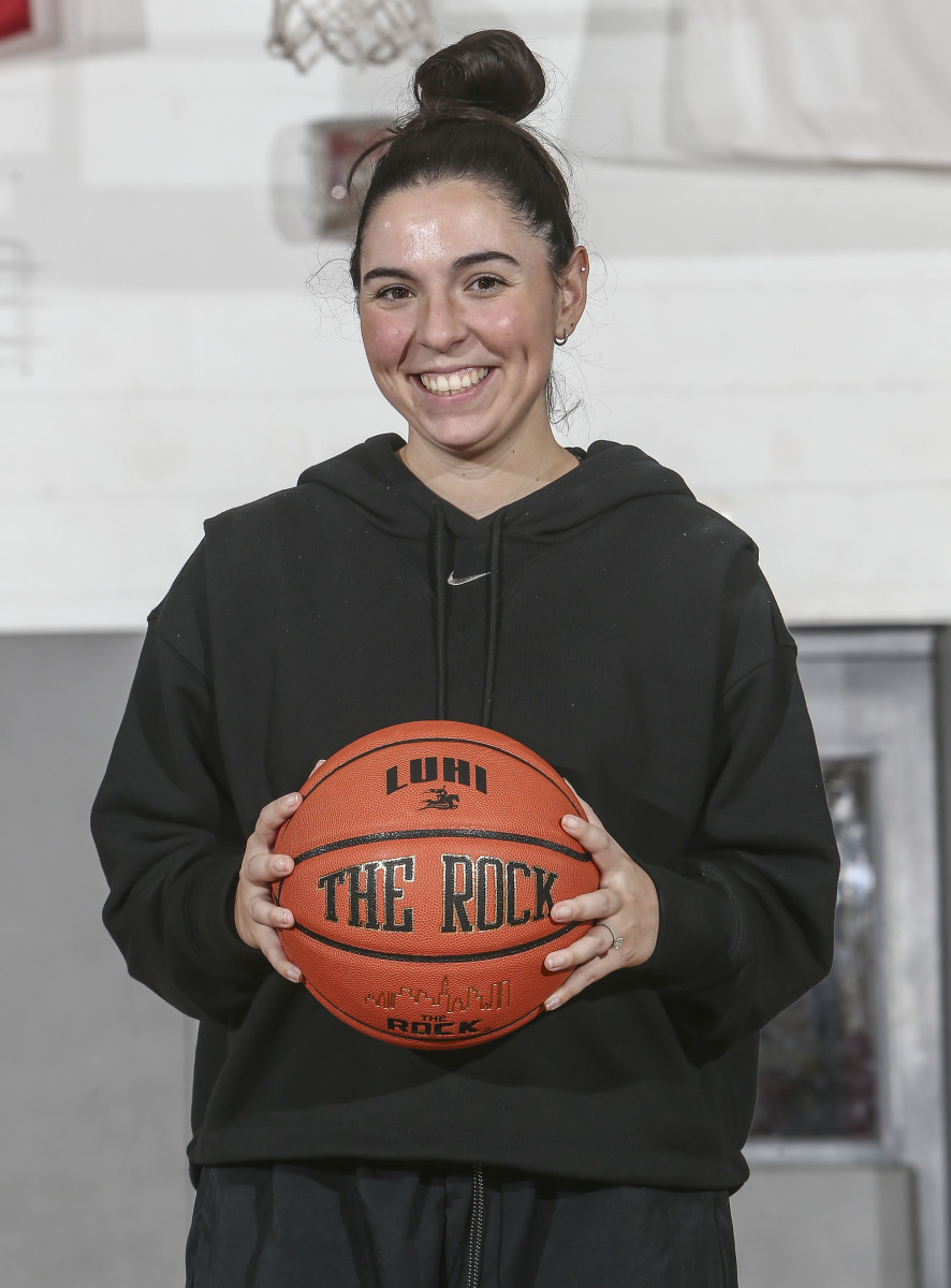 Preseason Girls Basketball Power 25 Photo Shoot: A closer look at No. 1 ...