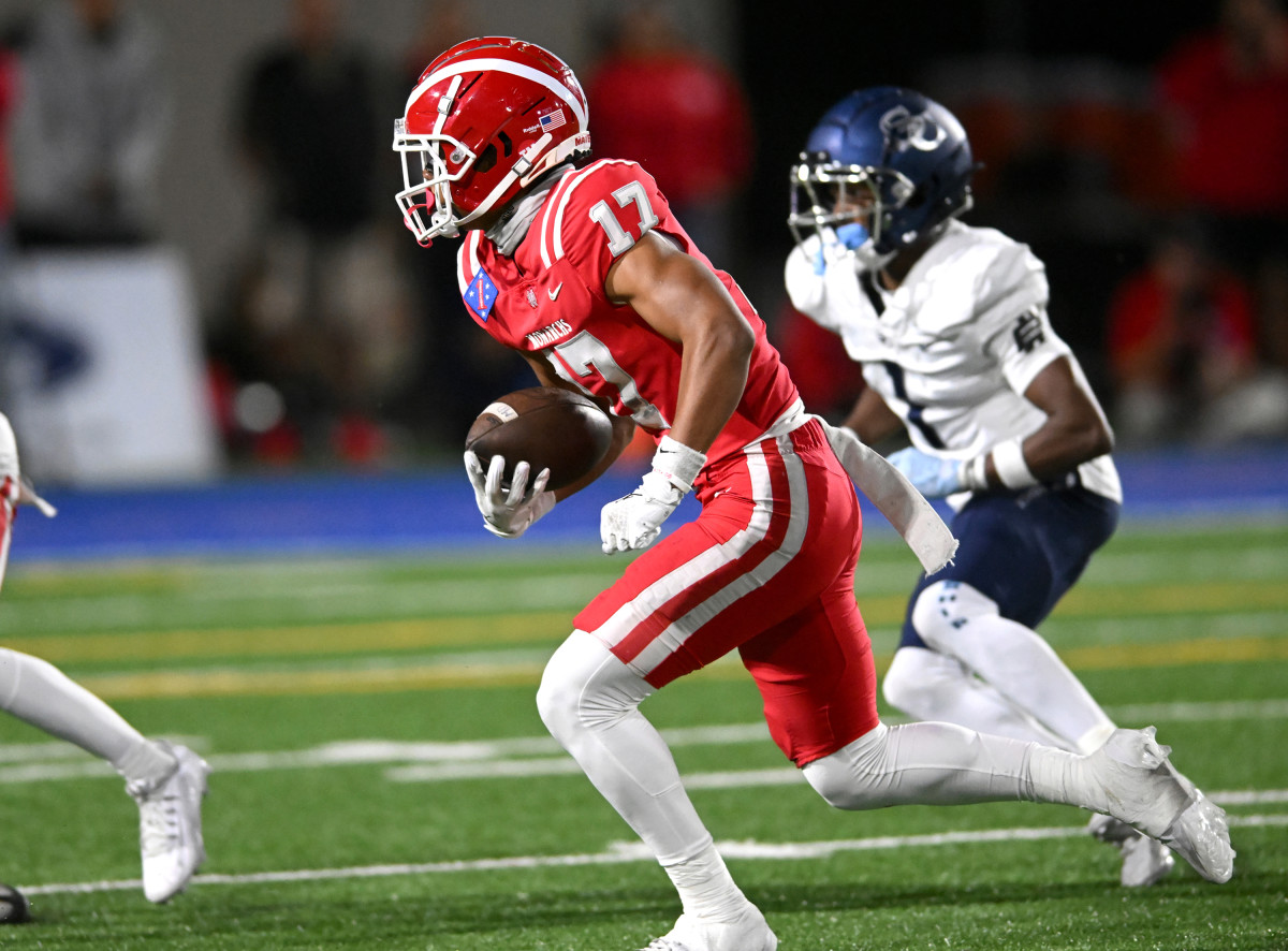 Mater Dei WR Jonah Smith, DB Jayden Crowder transferring to Santa Margarita - Sports Illustrated ...