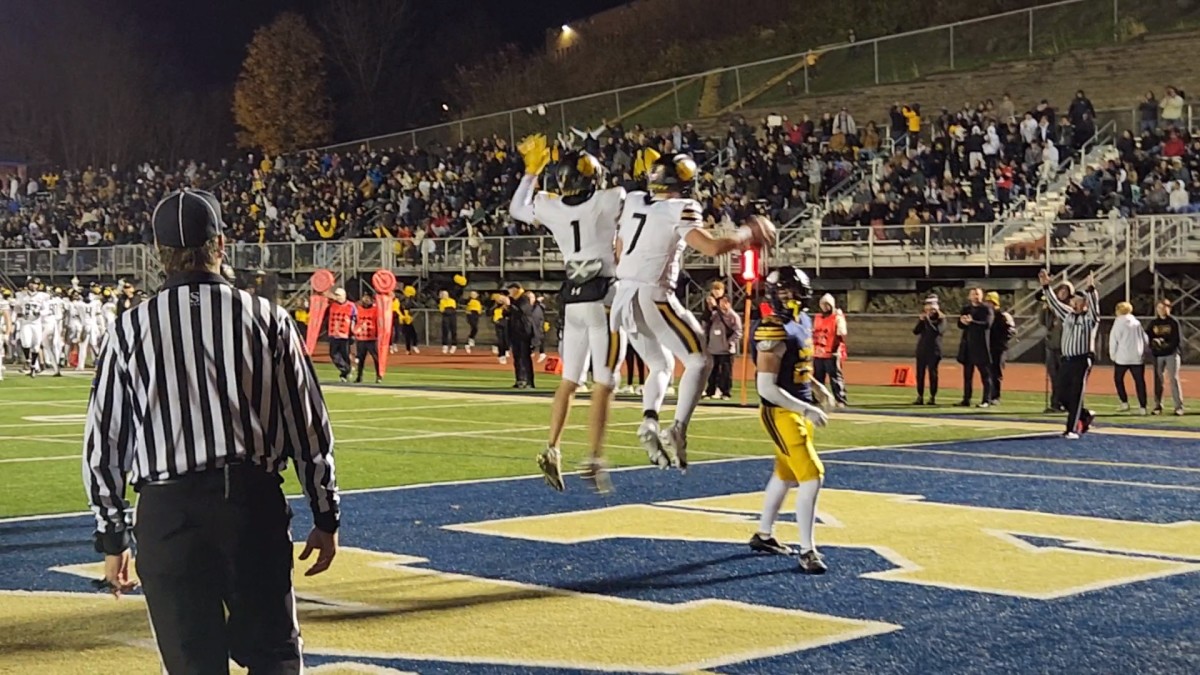 North Allegheny defeats Pittsburgh Central Catholic to win WPIAL Class ...