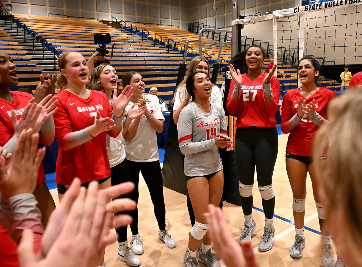 Look: Mater Dei defeats Archbishop Mitty to win CIF State Open Division girls volleyball title ...
