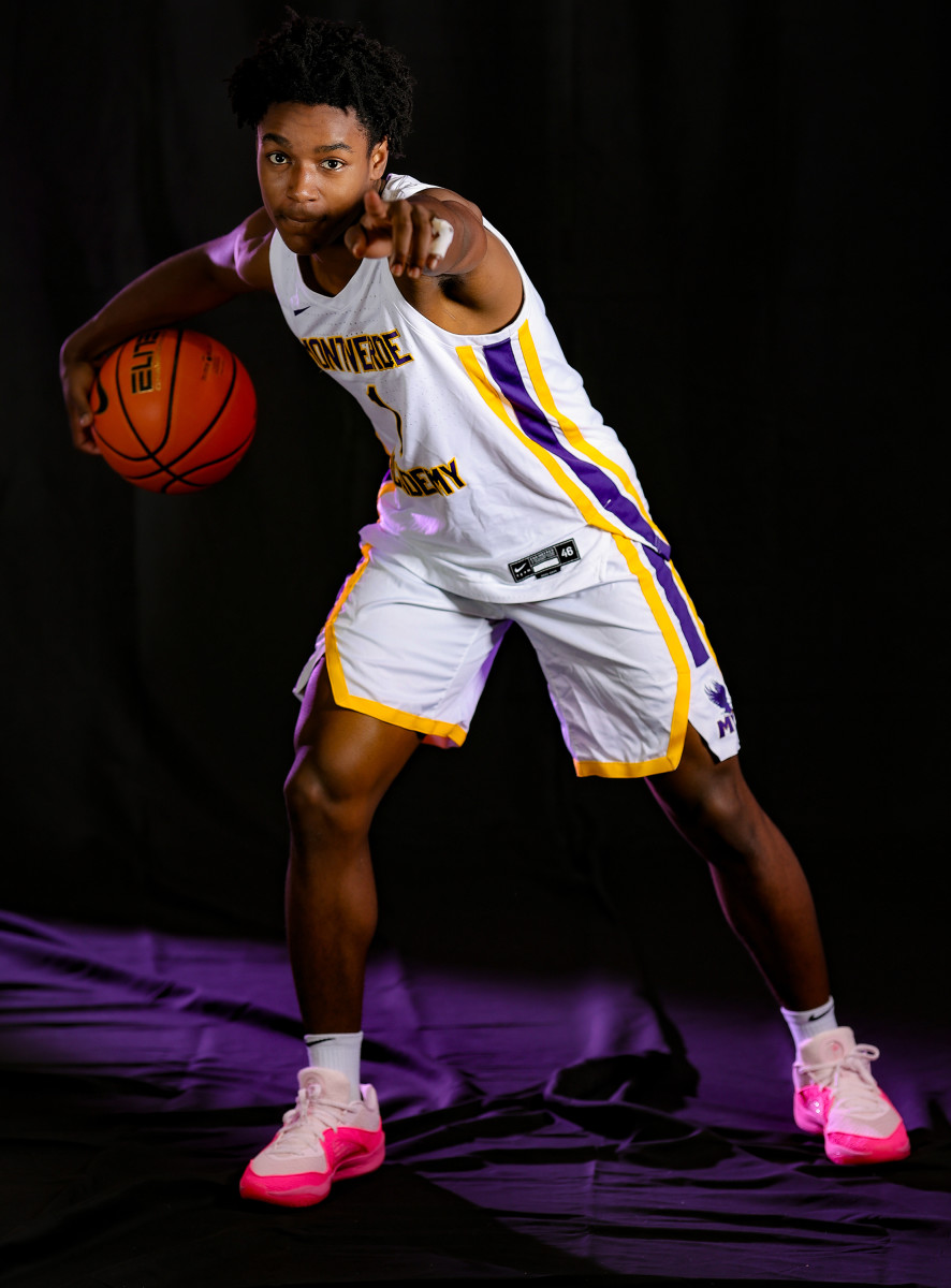 Preseason boys basketball Top 25 photo shoot: A closer look at No. 1 ...