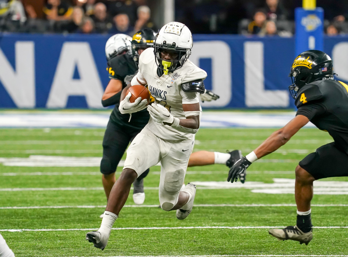 Look: Snider downs Decatur Central to win Indiana 5A state football ...