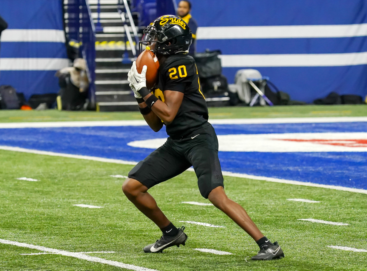 Look: Snider downs Decatur Central to win Indiana 5A state football ...