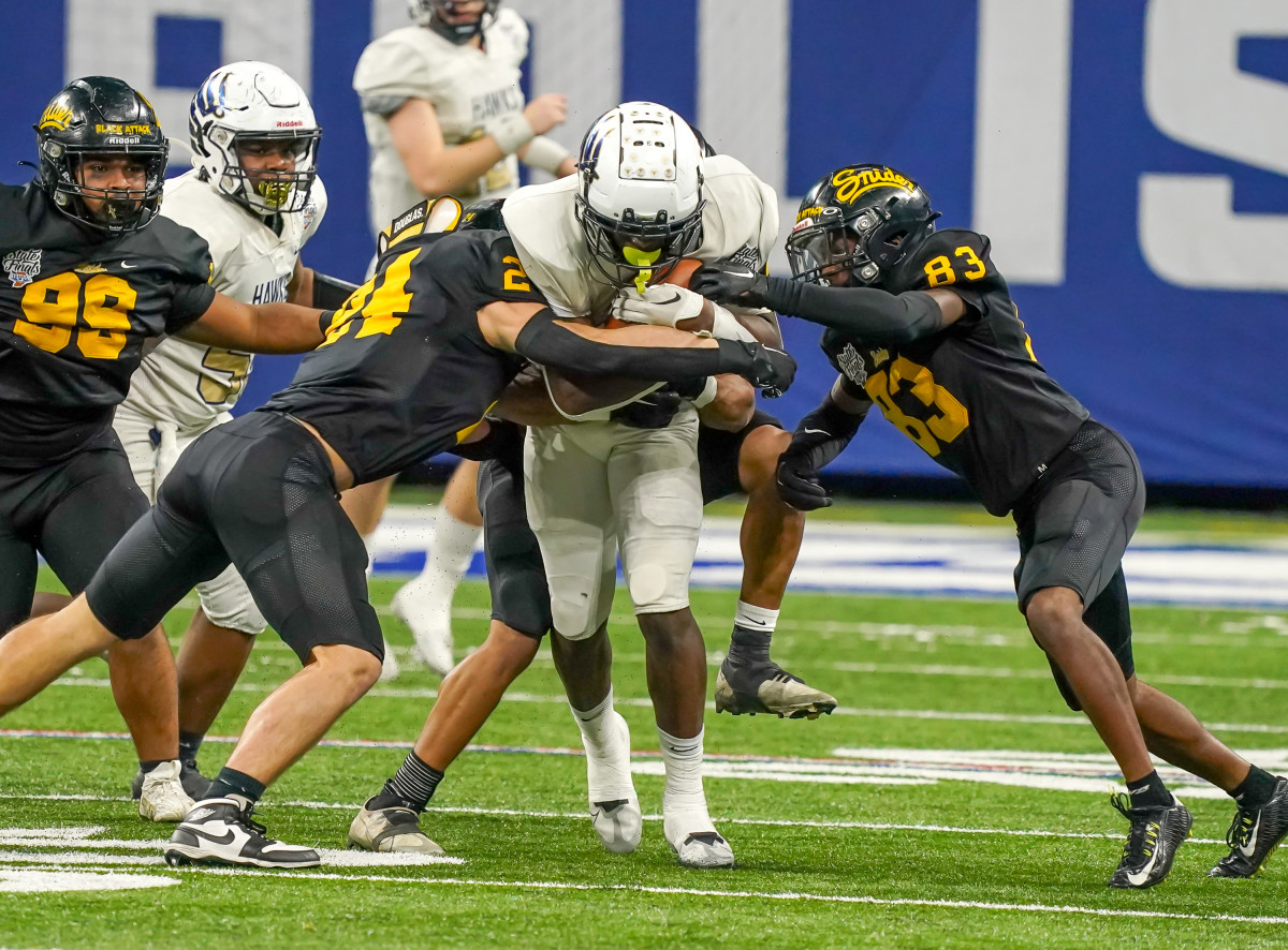 Look: Snider downs Decatur Central to win Indiana 5A state football ...