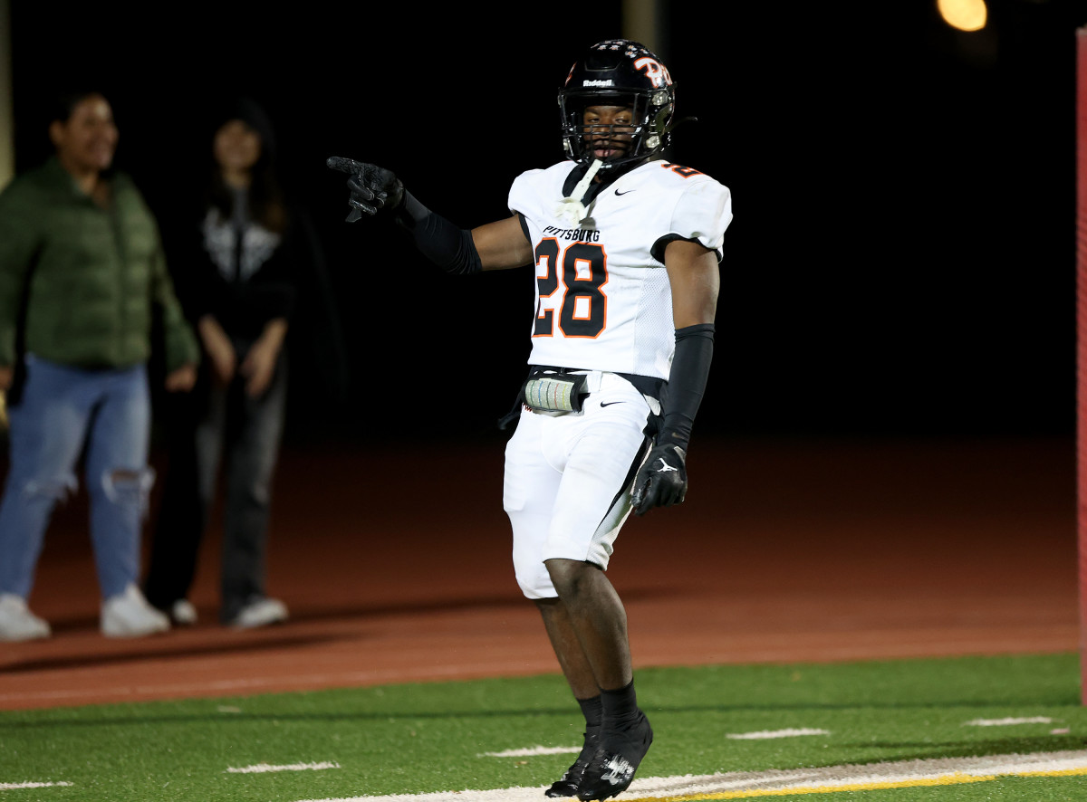 Jamar Searcy, Pittsburg beat San Ramon Valley 37-21 for North Coast ...