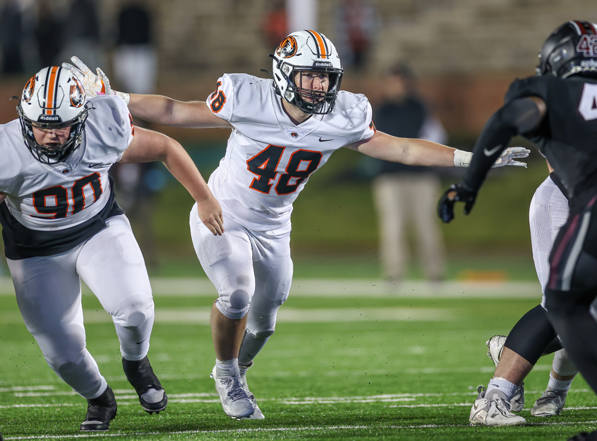 Cardinal Ritter tops Republic to win Missouri Class 5 football ...