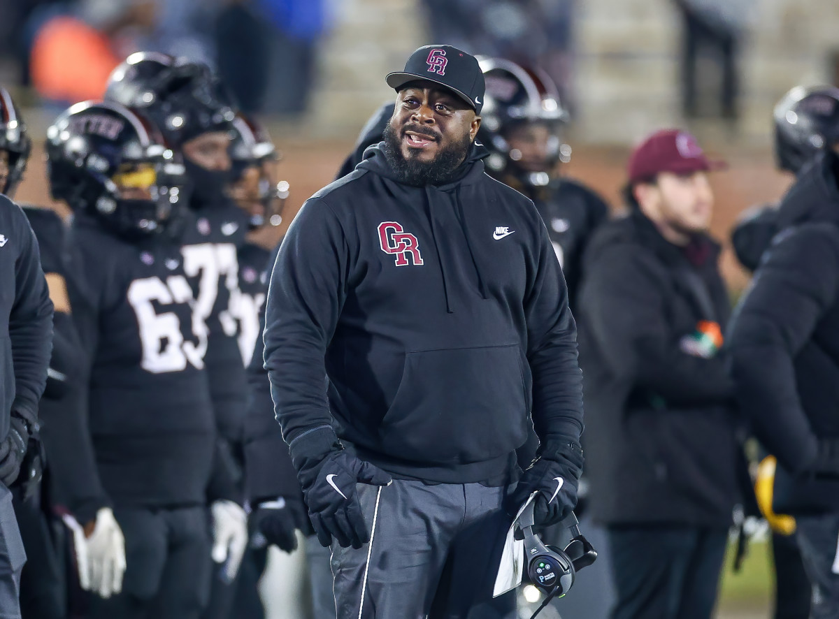 Cardinal Ritter tops Republic to win Missouri Class 5 football ...