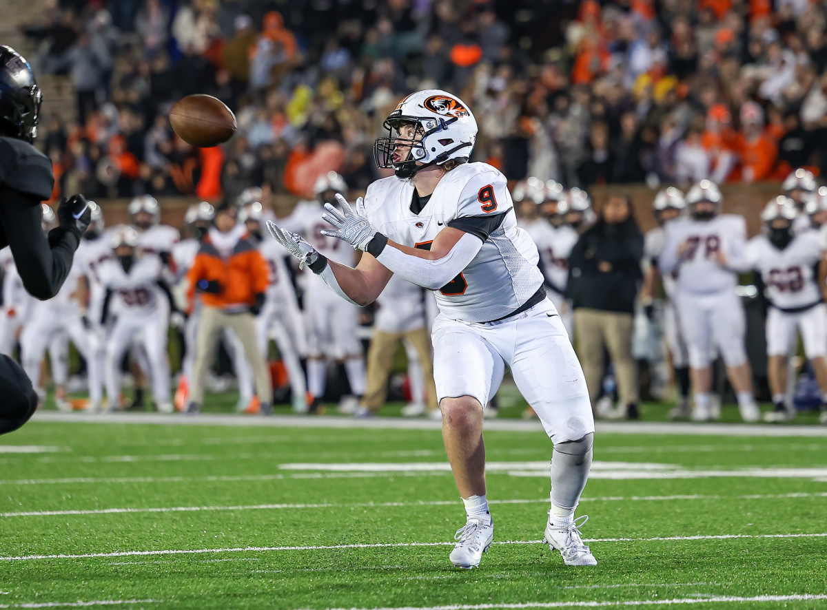 Cardinal Ritter tops Republic to win Missouri Class 5 football ...