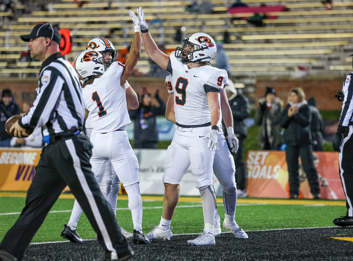 Cardinal Ritter tops Republic to win Missouri Class 5 football ...