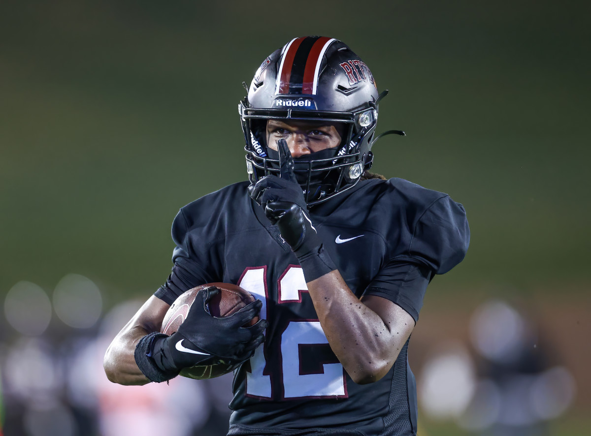 Cardinal Ritter tops Republic to win Missouri Class 5 football ...