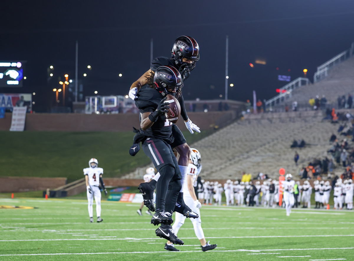 Cardinal Ritter tops Republic to win Missouri Class 5 football ...