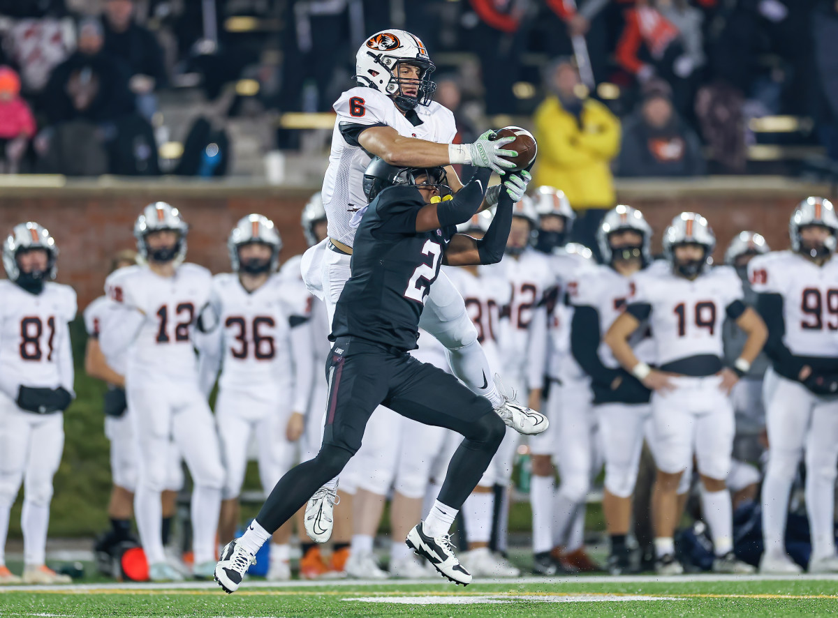 Cardinal Ritter tops Republic to win Missouri Class 5 football ...
