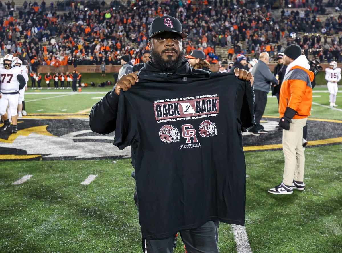 Cardinal Ritter tops Republic to win Missouri Class 5 football ...