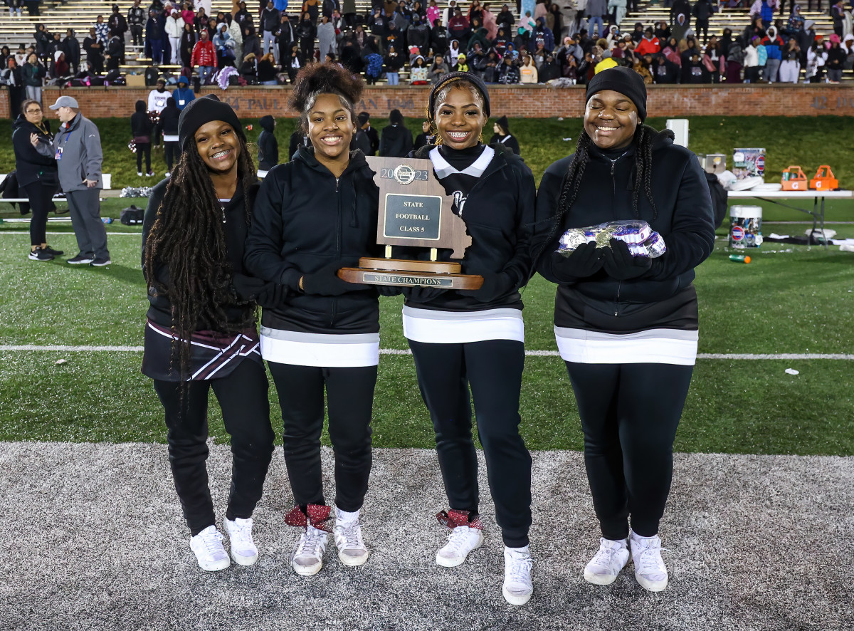 Cardinal Ritter tops Republic to win Missouri Class 5 football ...