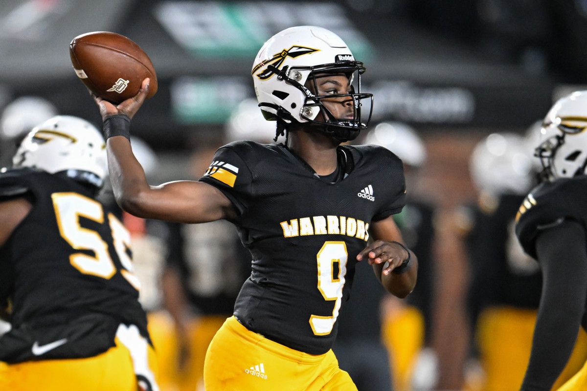 Best high school football uniforms seen during the 2023 playoffs ...