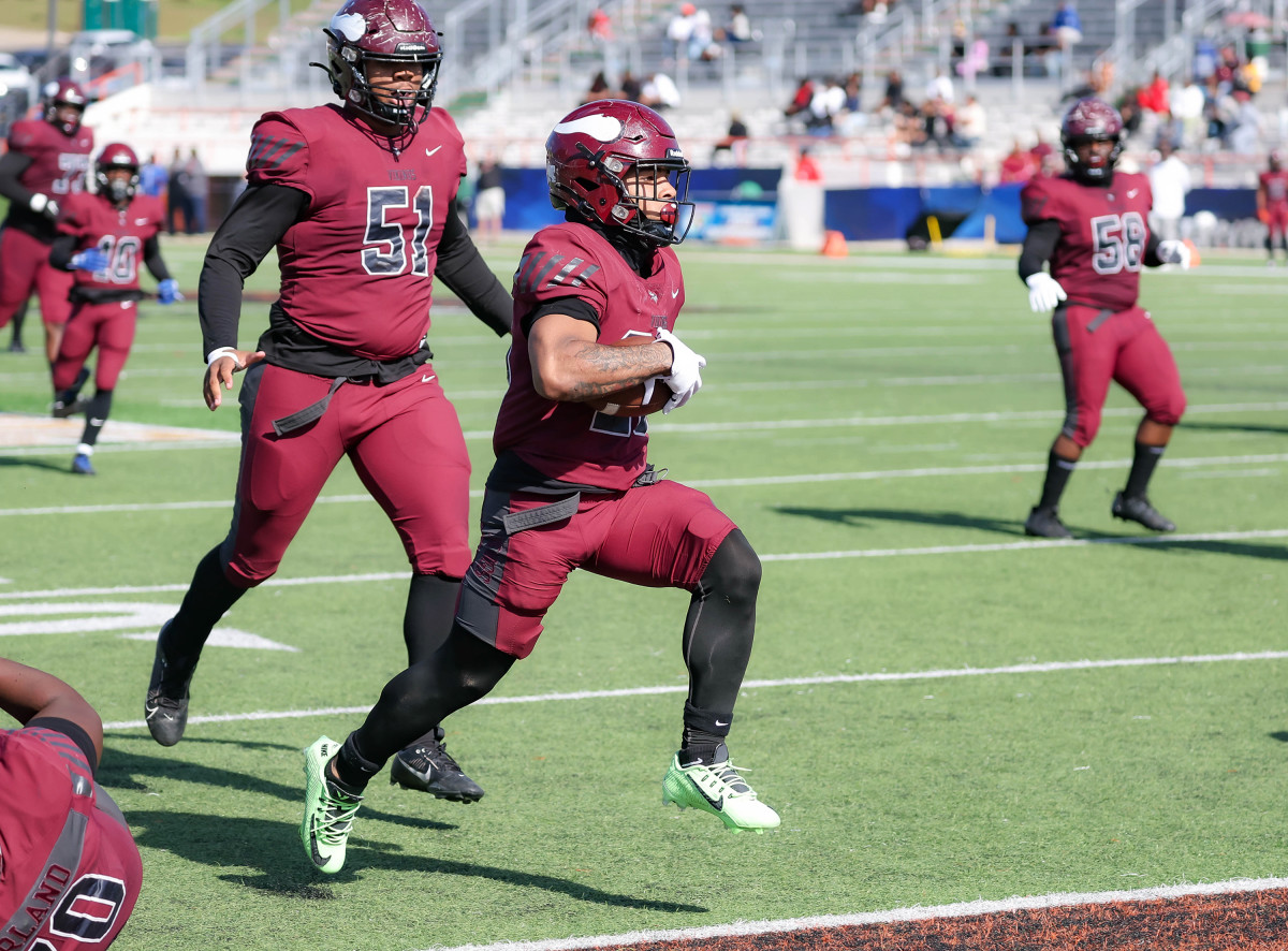 Look: Berkeley Prep takes down Miami Norland to win Florida 2M state ...