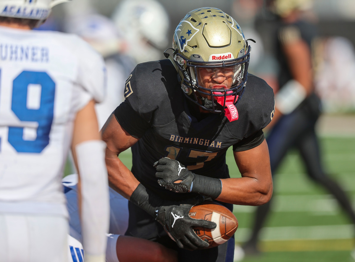 Look: Acalanes defeats Birmingham for California D3-AA state football ...