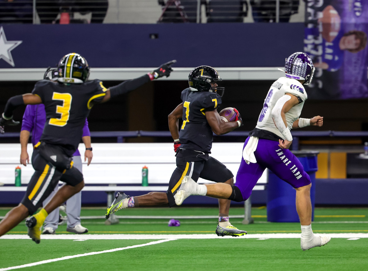 Look: Timpson defeats Tolar to win Texas 2A Division 1 state football ...