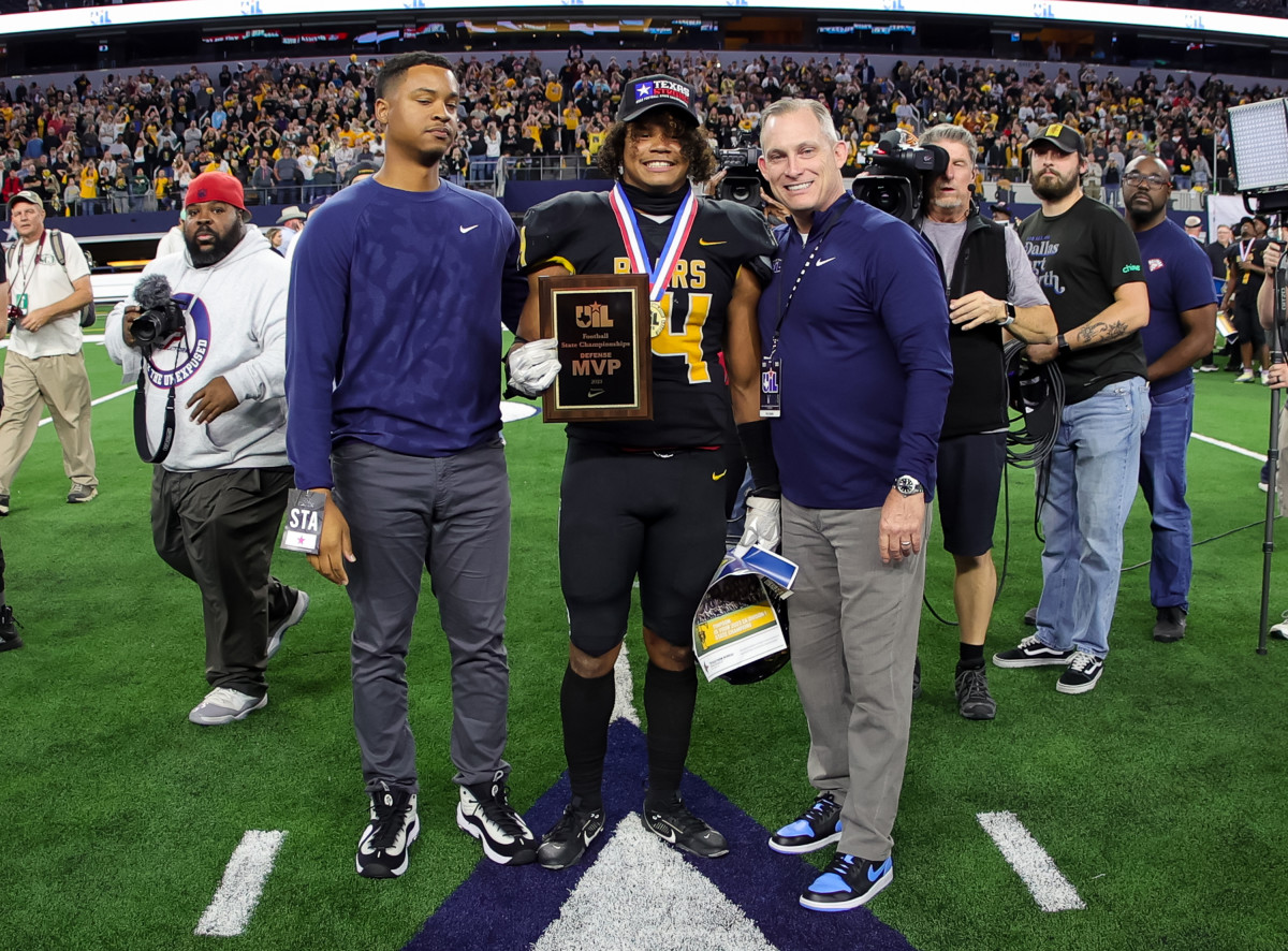 Look: Timpson defeats Tolar to win Texas 2A Division 1 state football ...