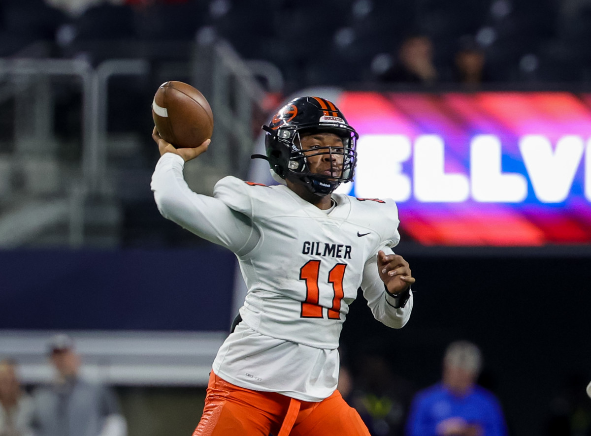 Gilmer edges Bellville, 28-26: Live score, updates of Texas high school ...