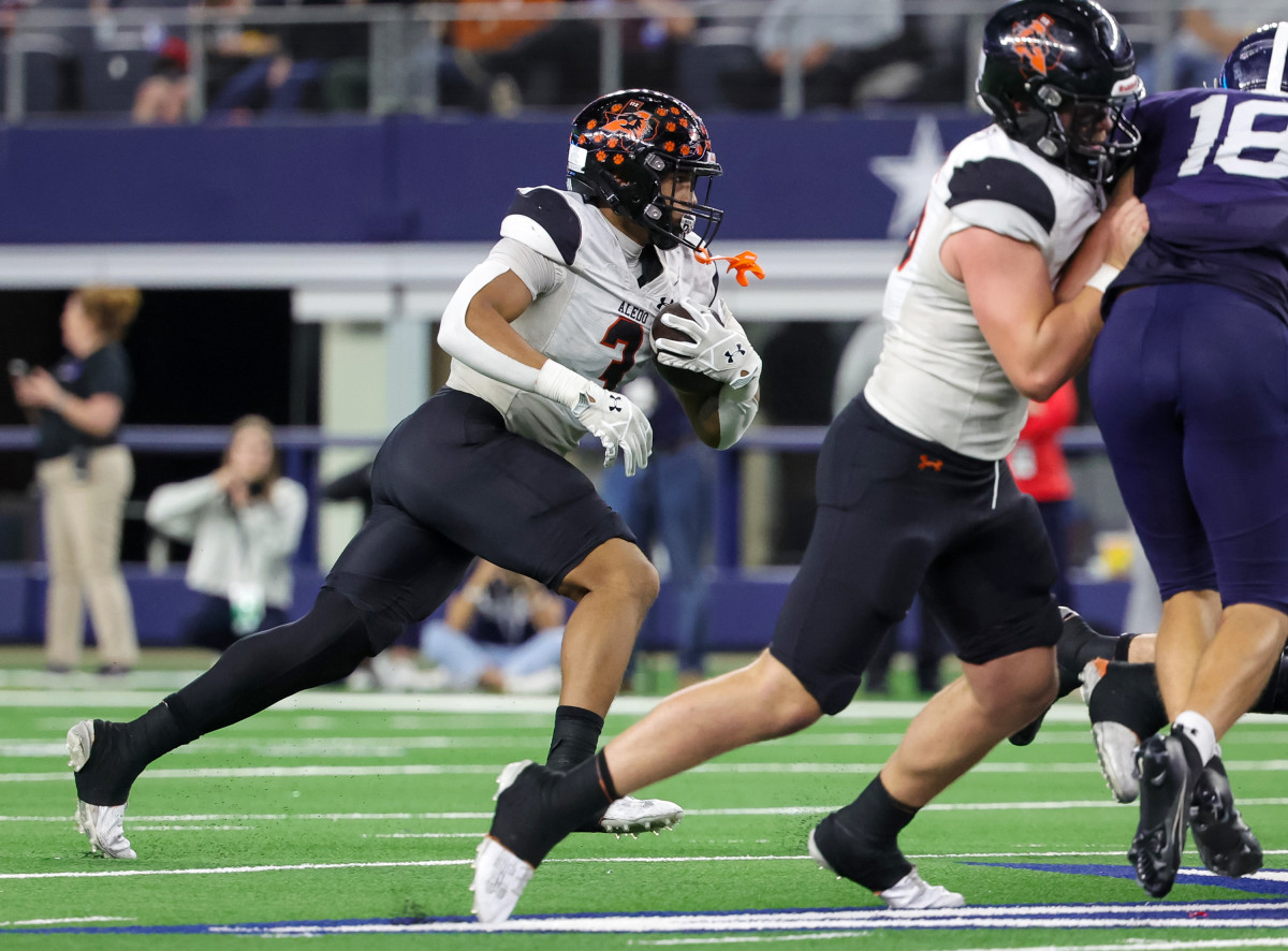 Look: Aledo routs Smithson Valley to win Texas 5A Division 1 stae ...