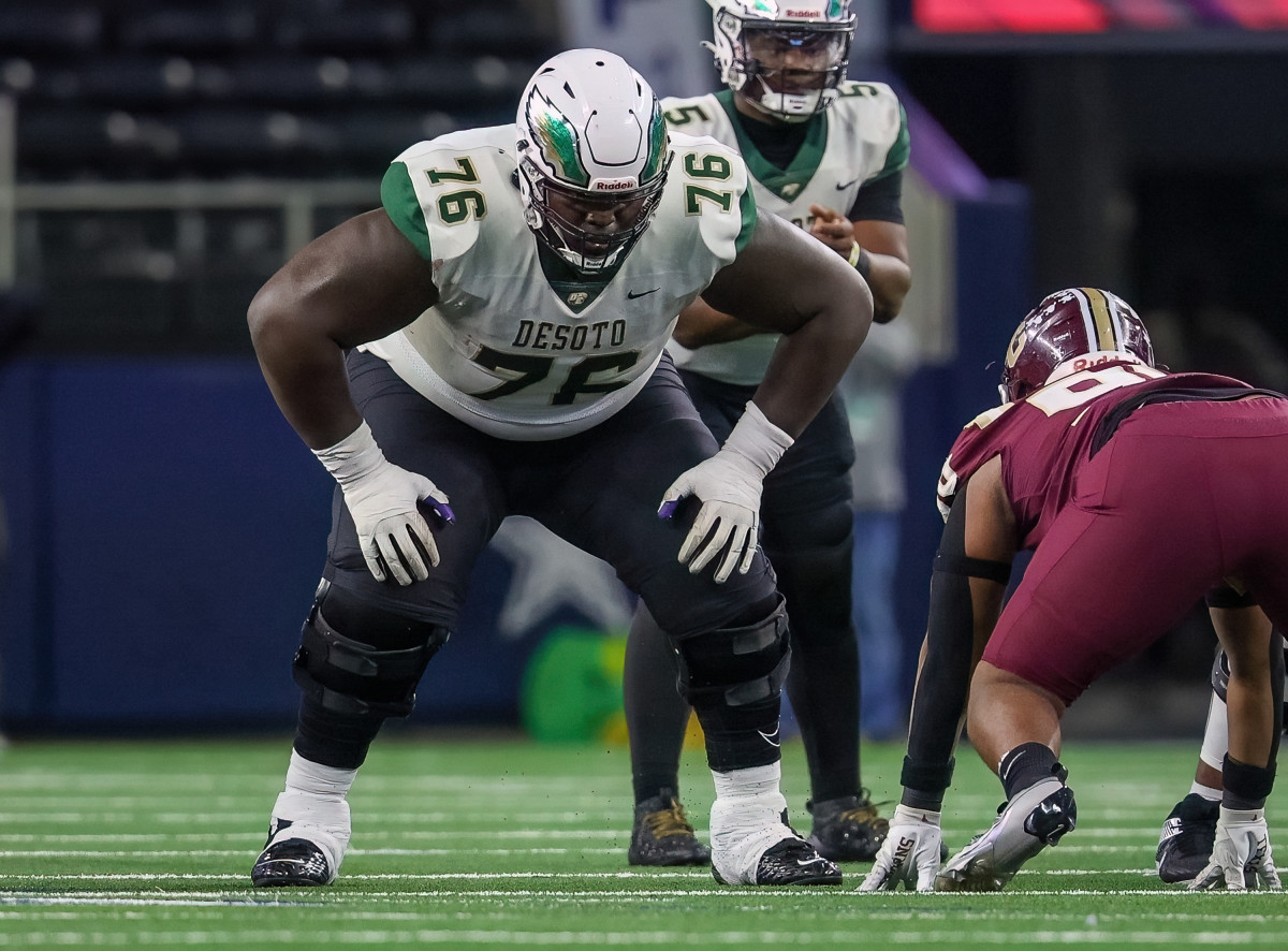 DeSoto OL Byron Washington: Quarterback's best friend, pass rusher's ...