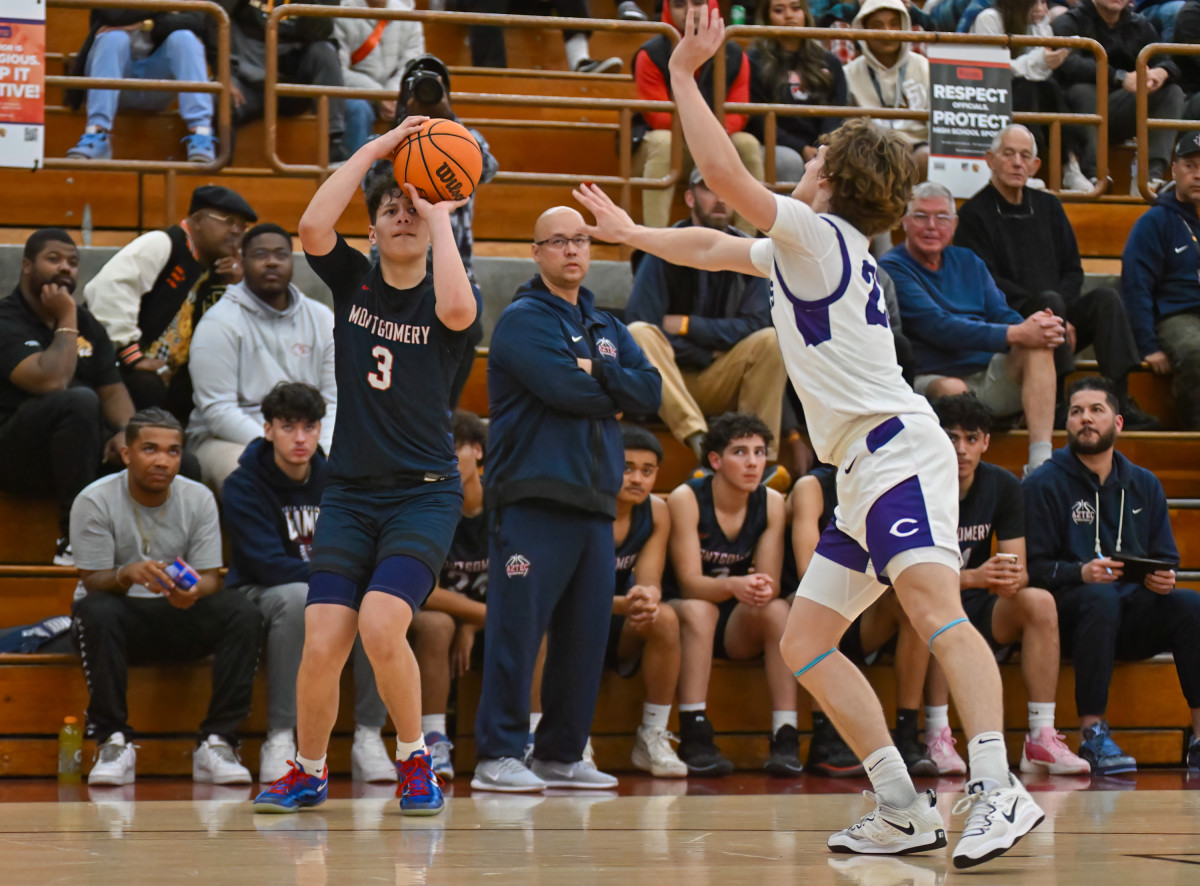 2023 Holiday Classic Tip Off Night recap: Montgomery, Torrey Pines ...