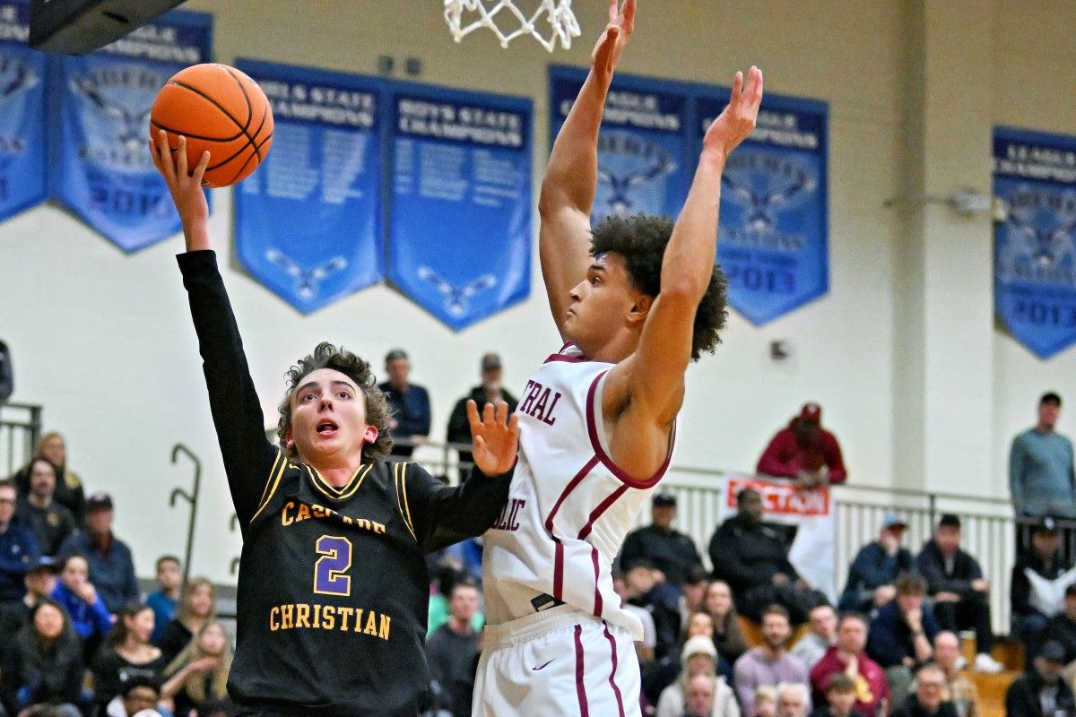 Central Catholic looks the part of Les Schwab Invitational (and OSAA ...