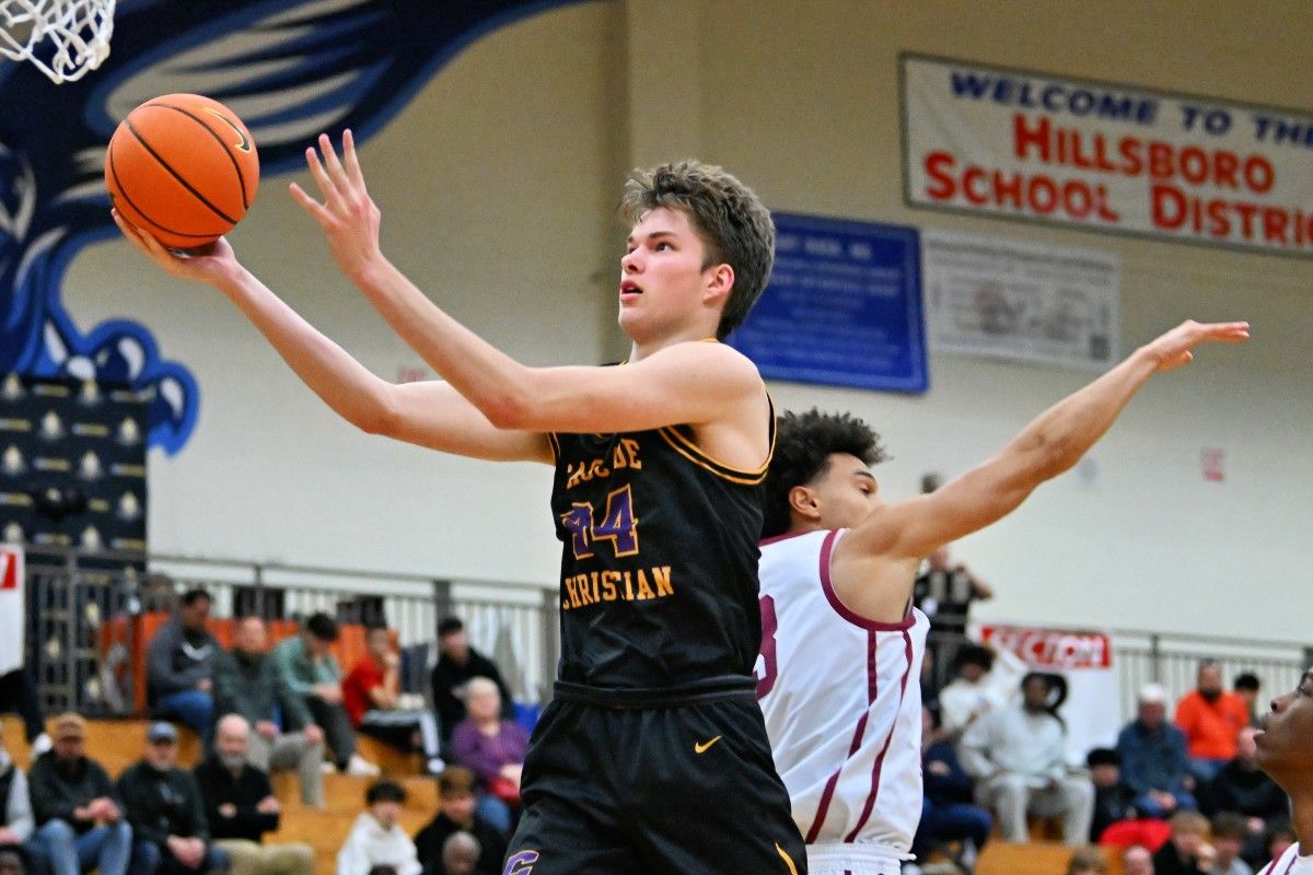 Austin Maurer, 7-foot, 4-star recruit for 3A Cascade Christian, has no ...