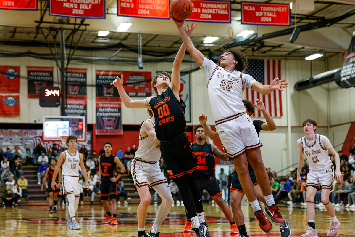 Webster Groves downs De Smet to win Coaches vs. Cancer Holiday ...