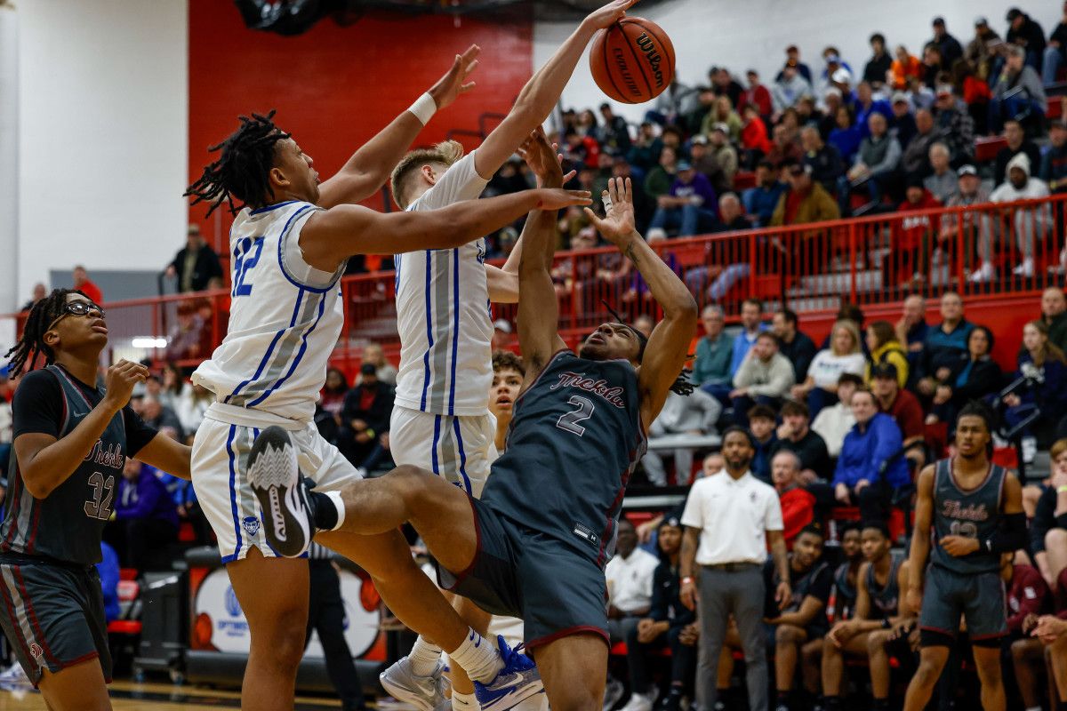 Bradley Longcor III, KeShaun Thomas lead Quincy past Cardinal Ritter in ...