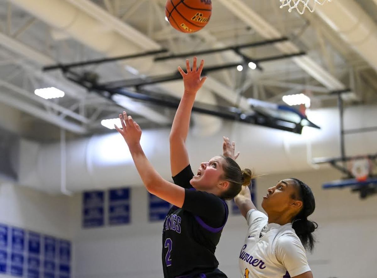 Look: Lake Washington girls deal Sumner first basketball loss at MLK ...