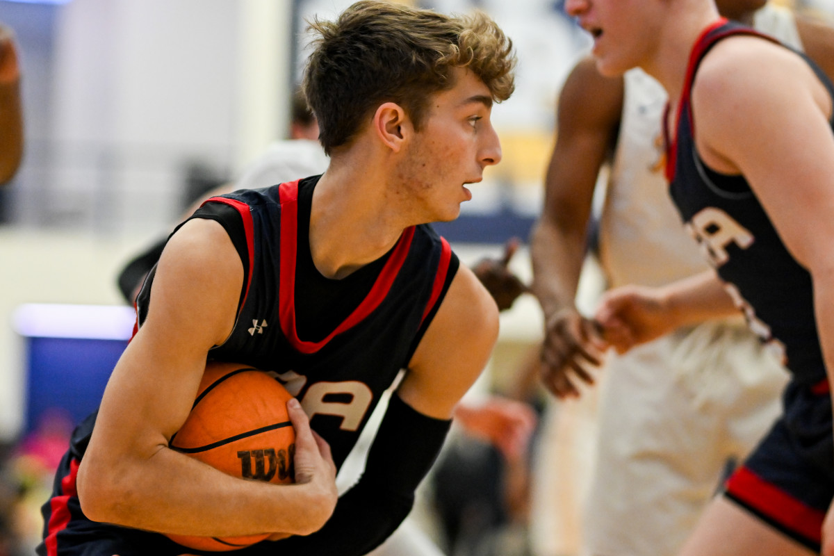 Madison-Ridgeland Academy rallies past MHSAA powerhouse Raymond 50-48 ...